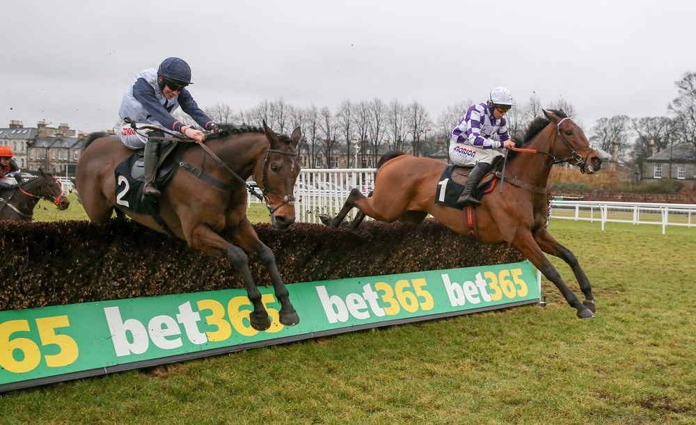 4 Long distance travellers to keep onside for Monday's racing | myracing